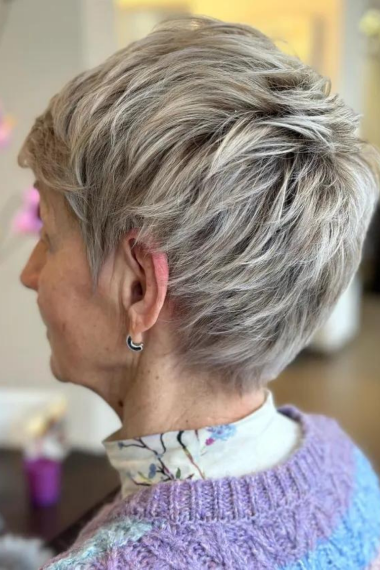 30 idées de coupes de cheveux courtes tendances pour femmes de 60 ans ...